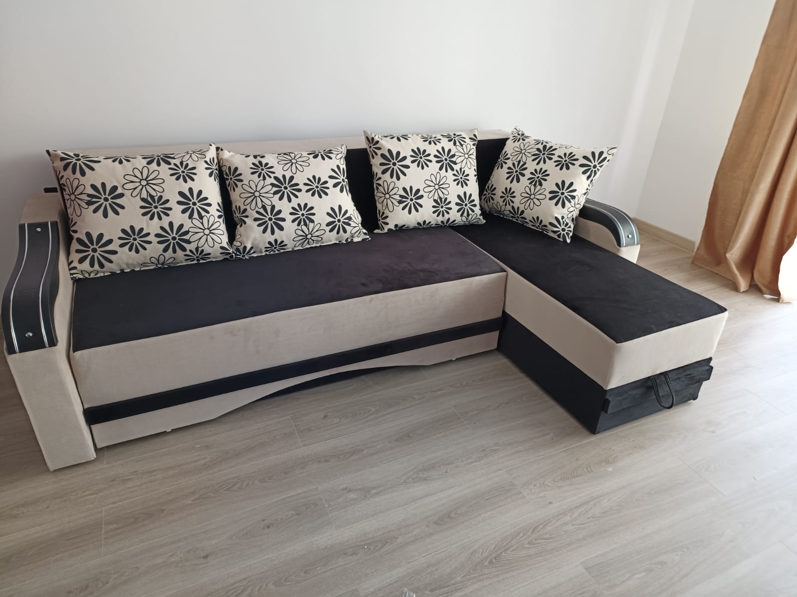 Lucrari efectuate - canapele, colțare, paturi. - Colțare